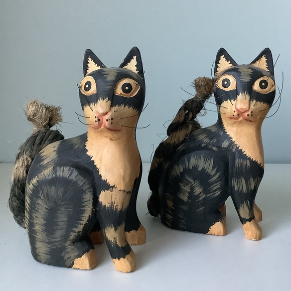 Art | Vintage Carved Wood Folk Art Sitting Cats Set Of 2 | Poshmark